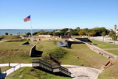 Support re-creating Fort Sullivan and a piece of SC history