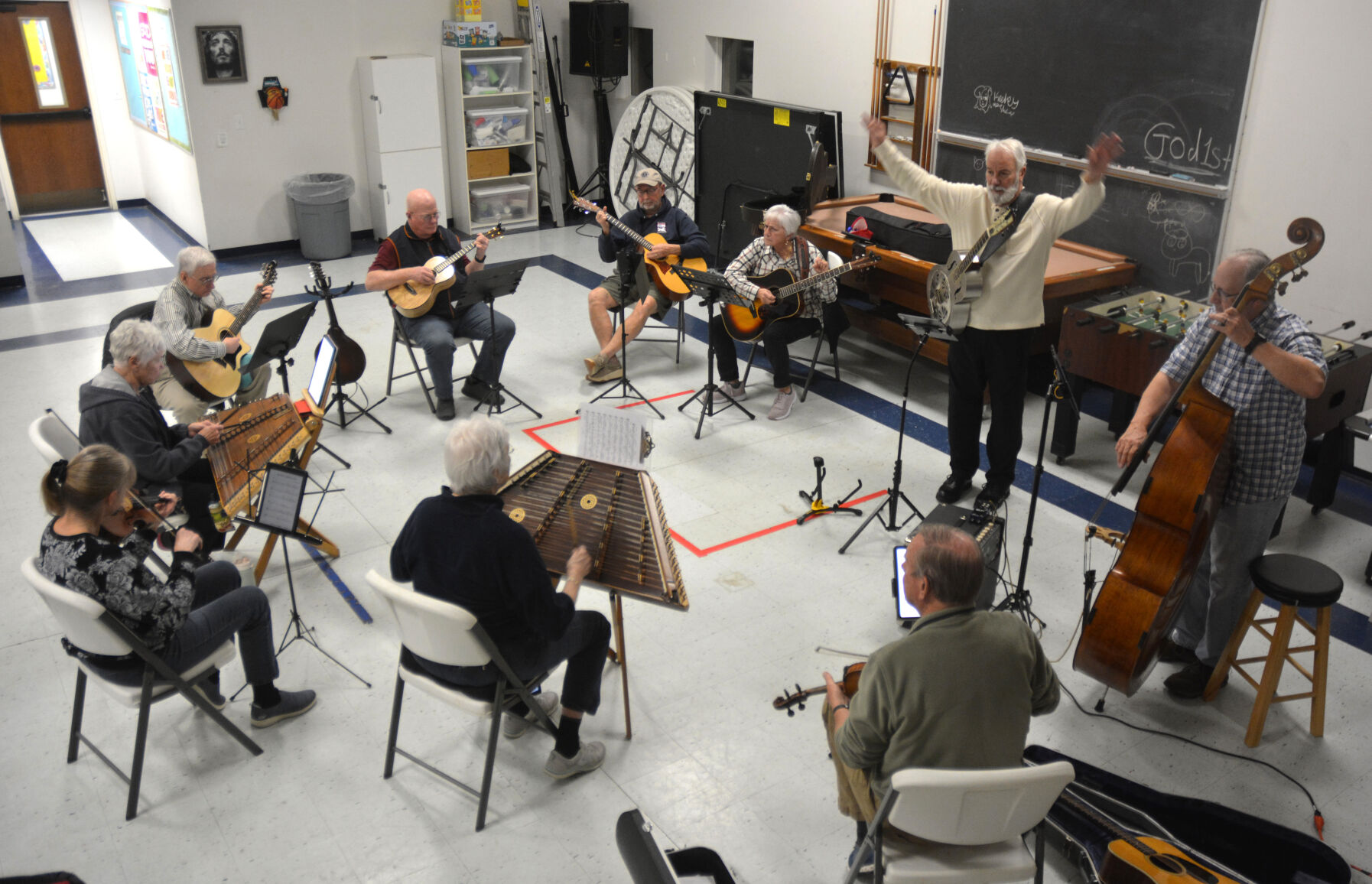 Vicki Gibboney helps set Aiken-area life to (stringed) music