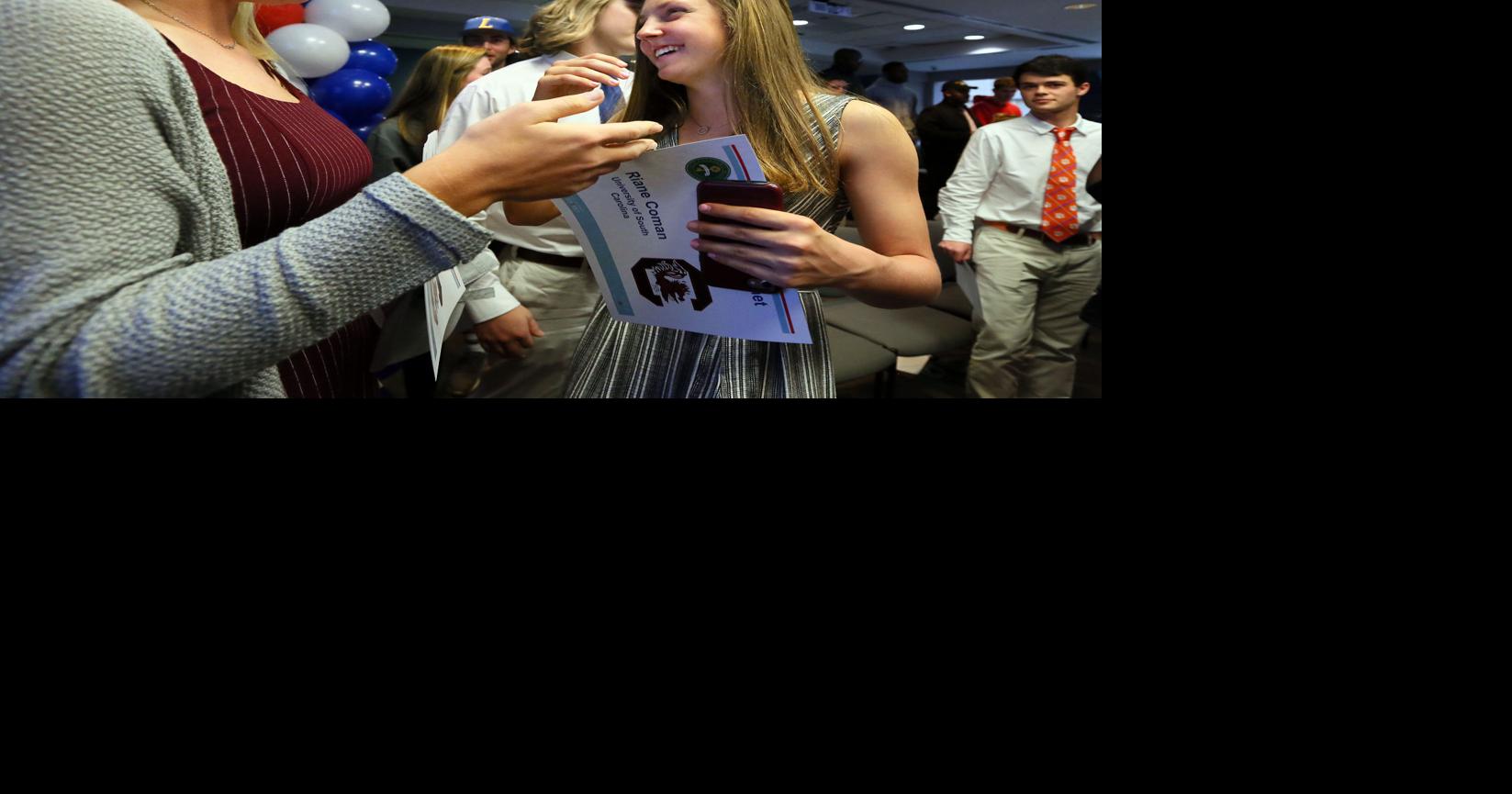Signing Day a family affair for Meredith siblings, who are South ...