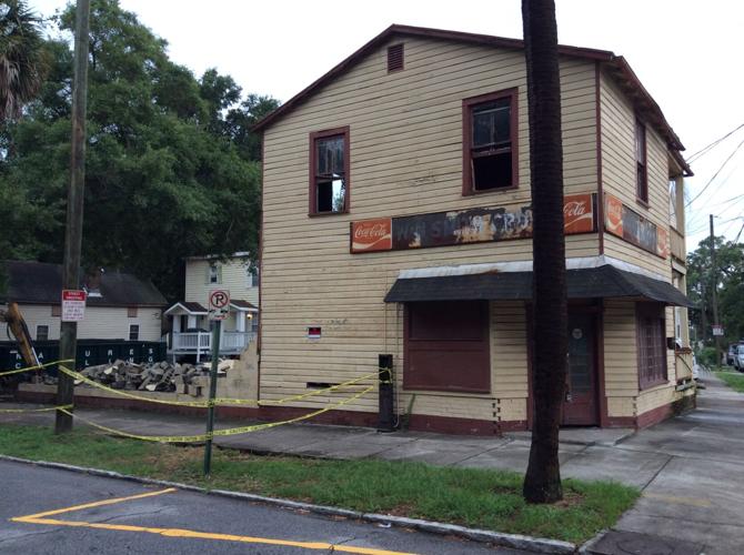 Harold's Cabin in Charleston is closing