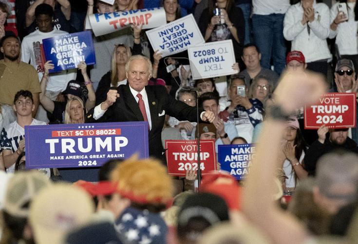 GOP presidential race turns personal at Trump SC rally