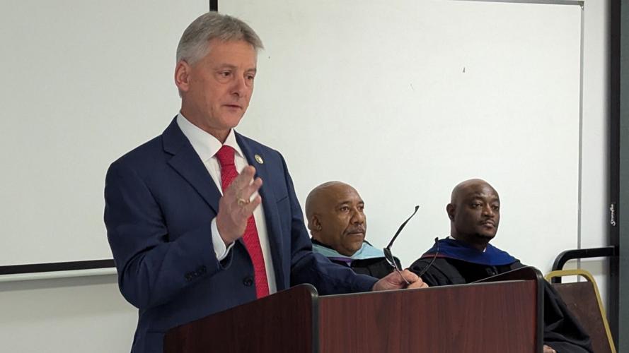 Four Aiken County inmates receive GED diplomas