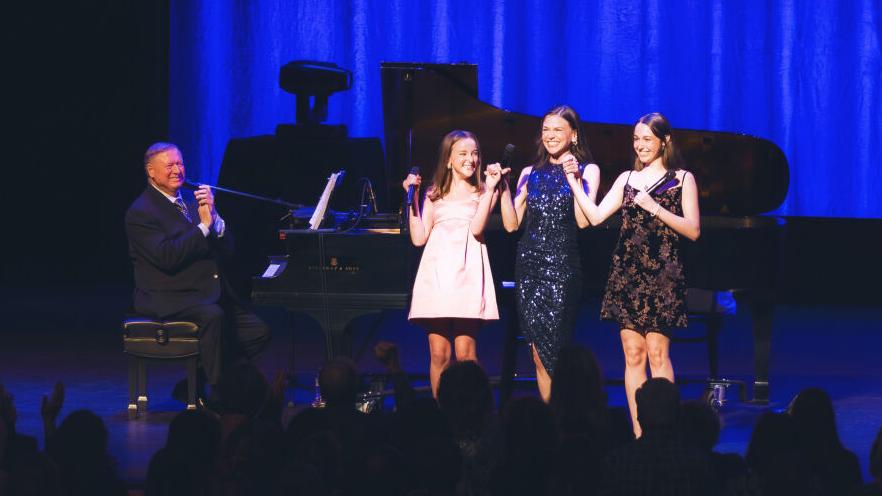 2 Charleston students join singer Sutton Foster on stage