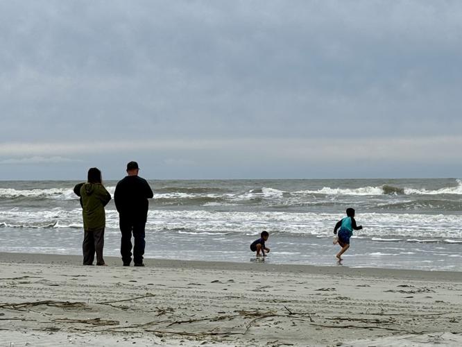 Man identified in Folly Beach drowning. Experts urge safety