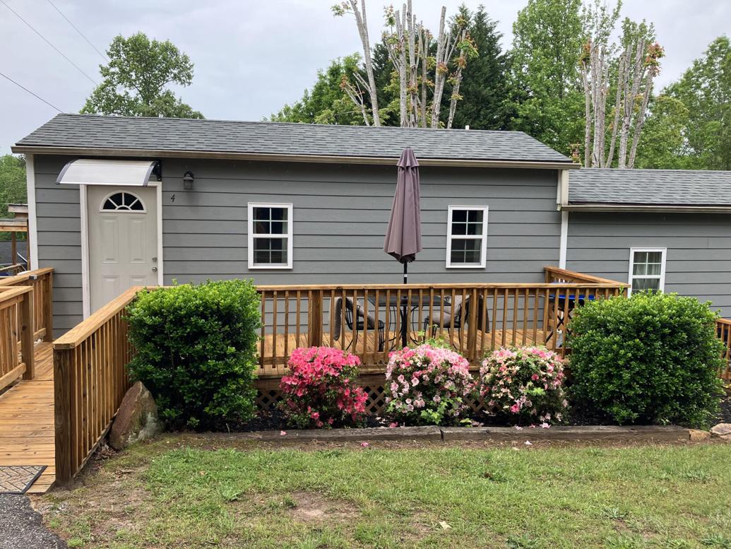 Spartanburg nudist resort hosting naked Buck Creek Streak 5K