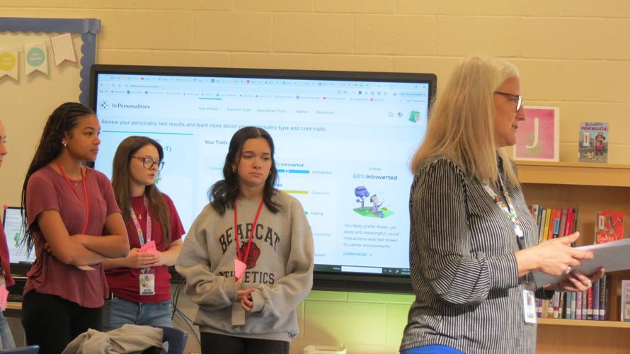 Cayce Elementary pilots new mentorship program for students