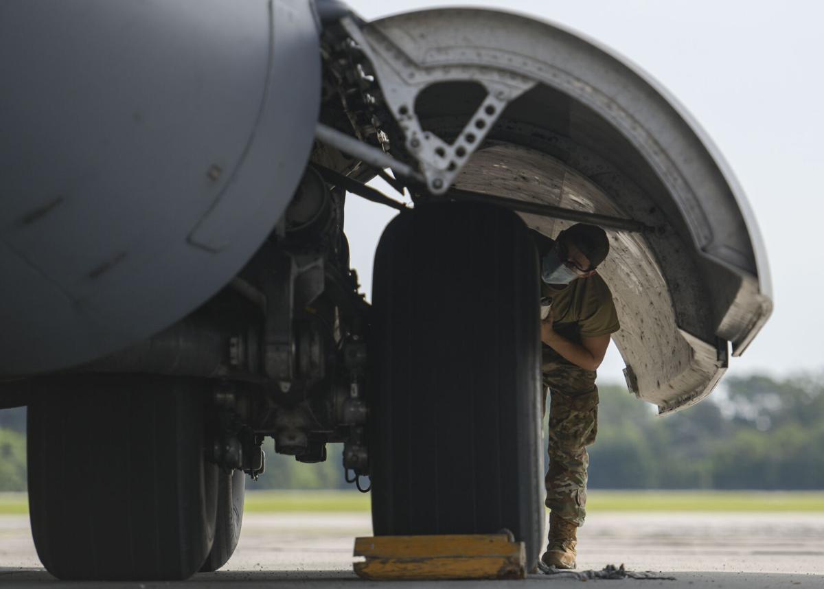 437th AMXS: Ensuring readiness of AMC’s largest C-17 fleet | News ...