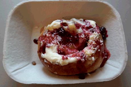Incoming Lexington Cinnamon Roll Deli sets an opening date