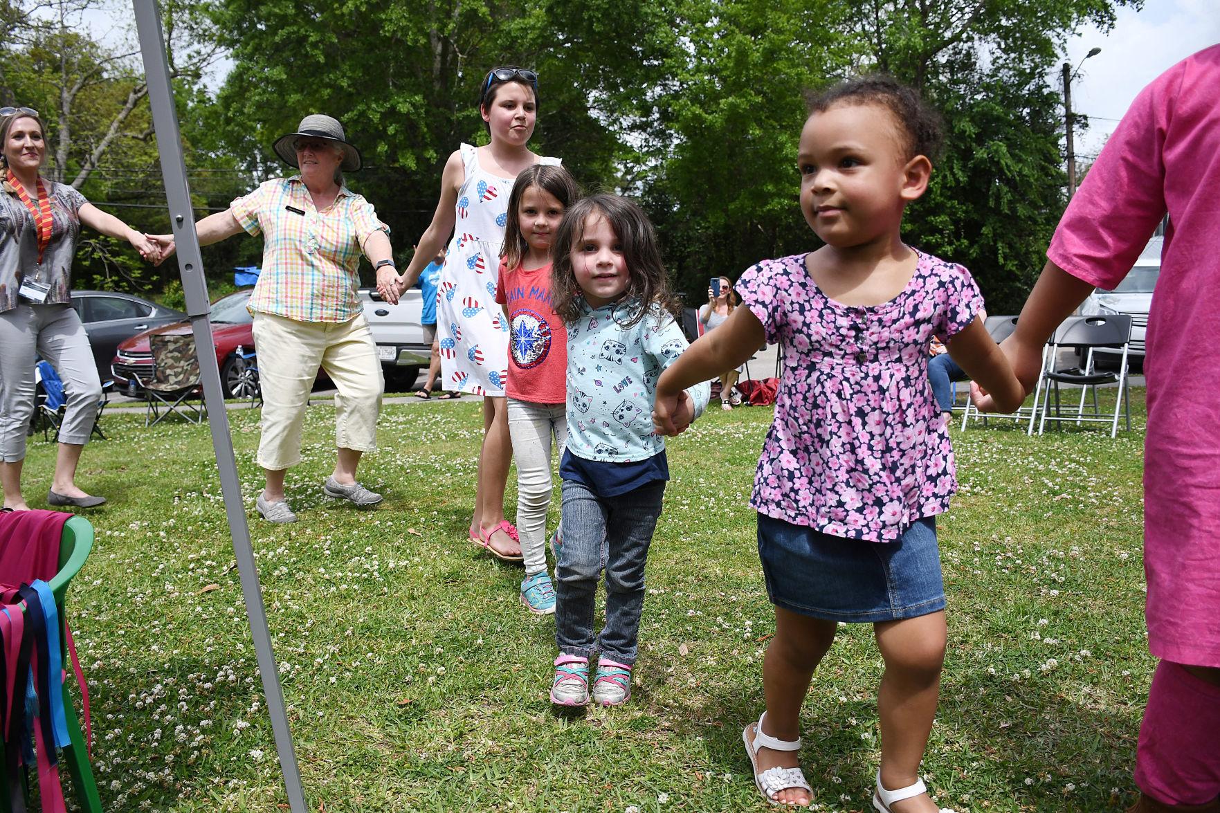 Edisto Natchez-Kusso tribe members teach children about their culture ...