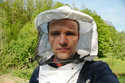BOMMER'S BEES: Register now for beekeeping classes