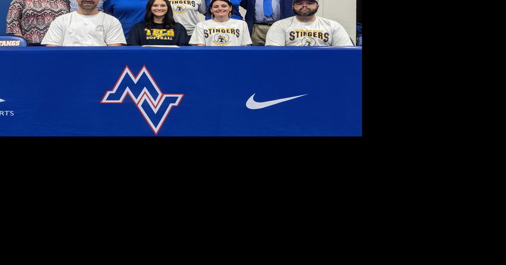 Mustangs' Craig signs with Stingers