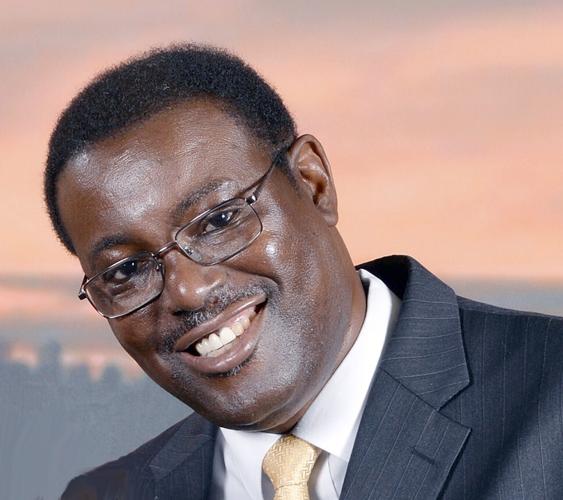 Omicron Tau Lambda honors Sidney Gray for Drum Major Unity Award