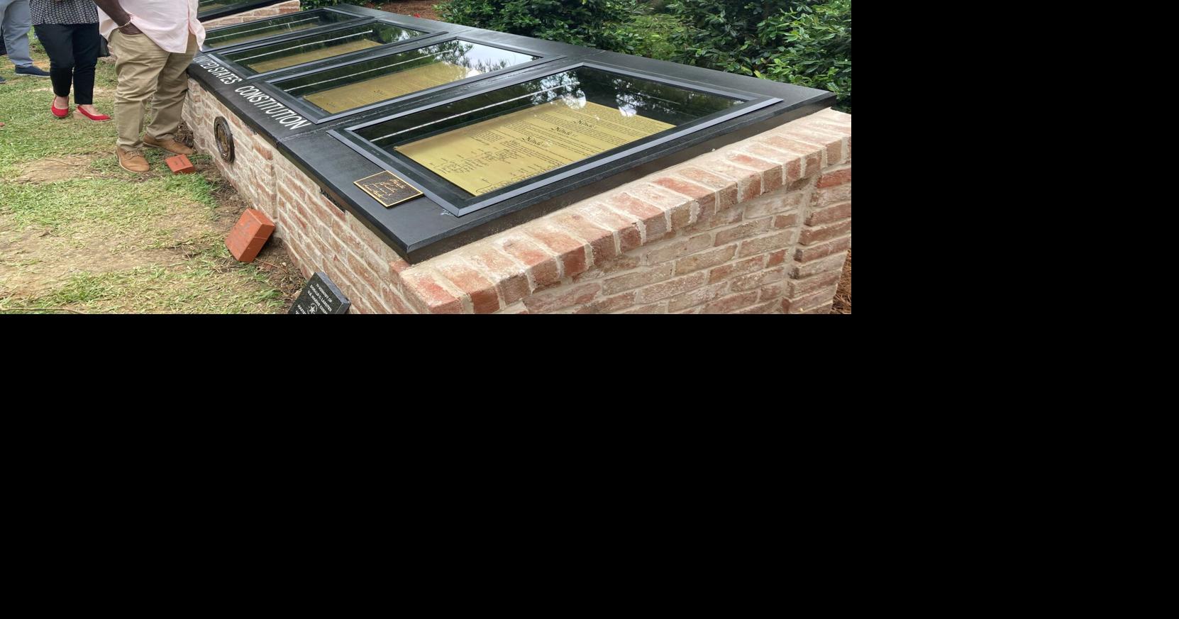 Georgetown dedicates Charters of Freedom display in Rainey Park