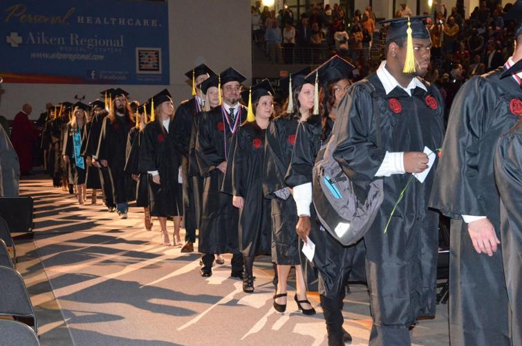 'Thank You Laude!': USCA graduates celebrate accomplishments at ...
