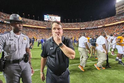 Muschamp fired after Gamecocks' 3rd straight lopsided loss, Bobo named ...