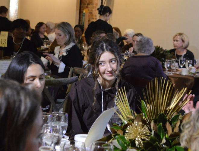 Comedy dinner benefits Aiken High School senior girls