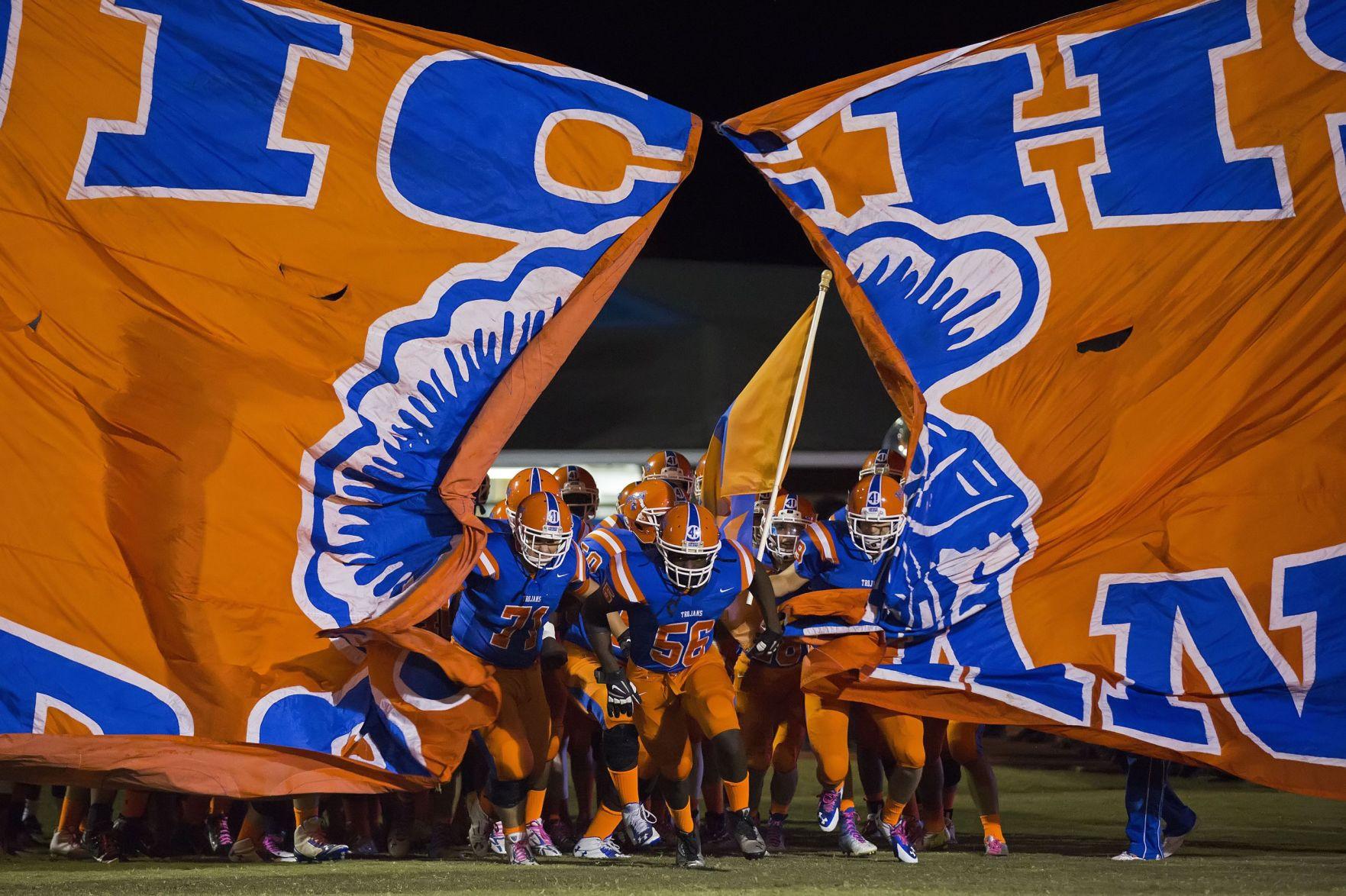 James Island moves on after losing star quarterback | Sports ...