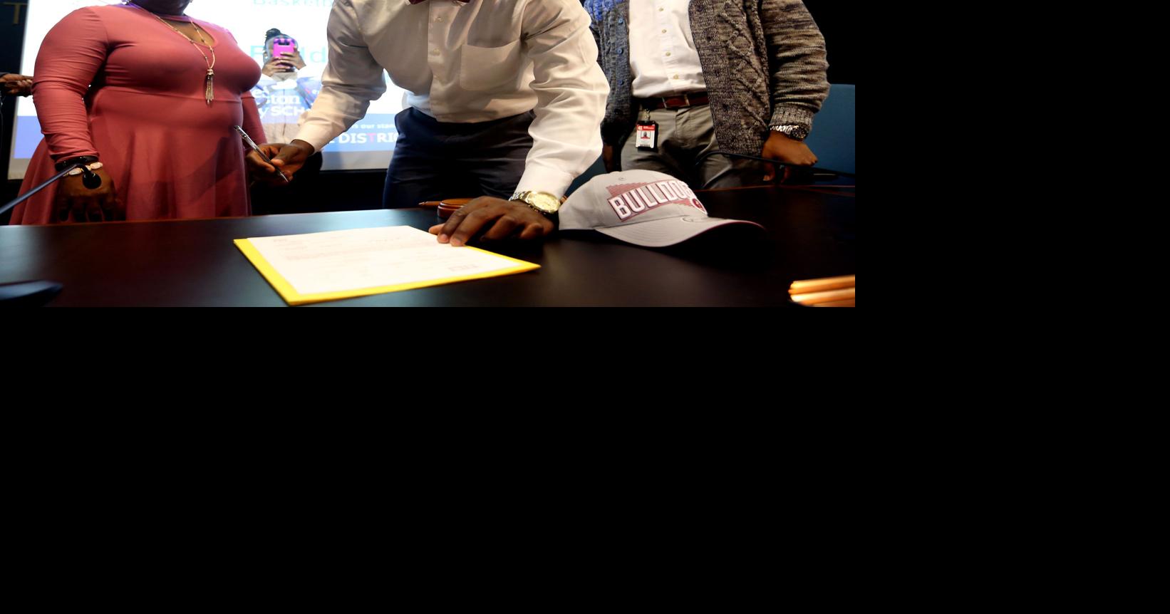 Corey Fields, Shaq Davis, Avery Snipes sign with S.C. State