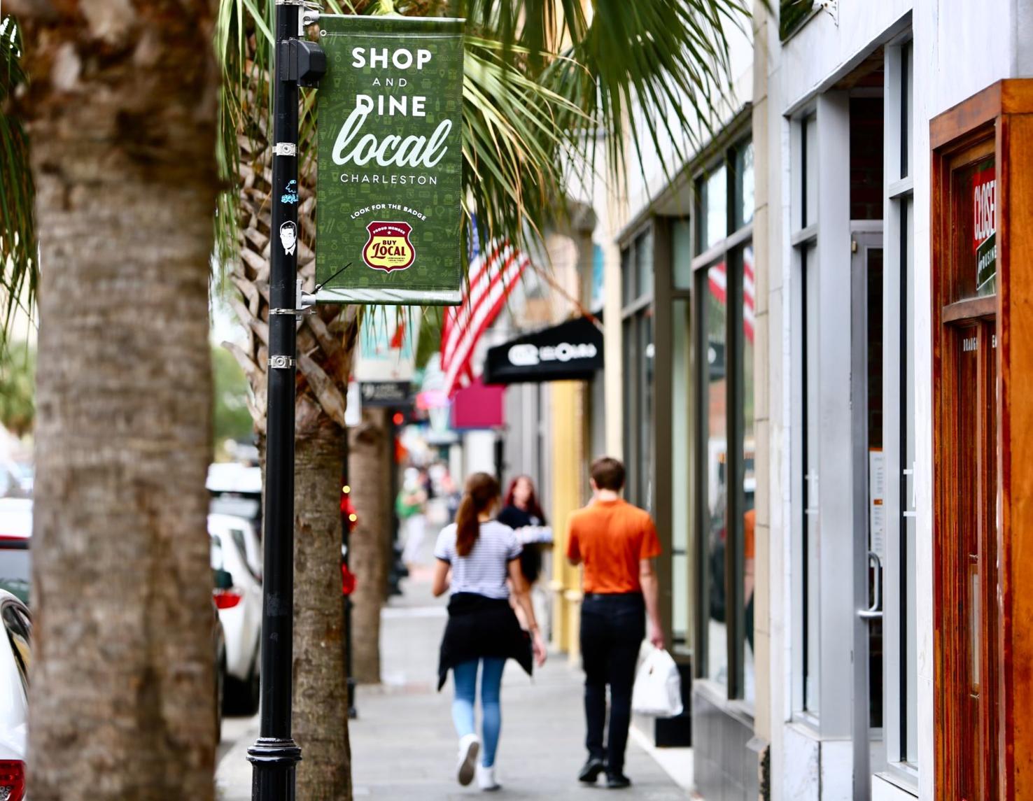 Charleston offers 2 hours free parking downtown for holidays