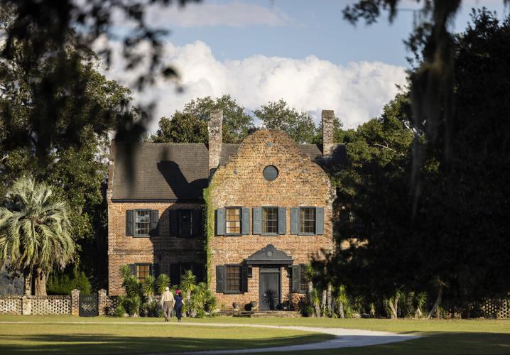 Middleton Place holds large family reunion, bring together Black and White