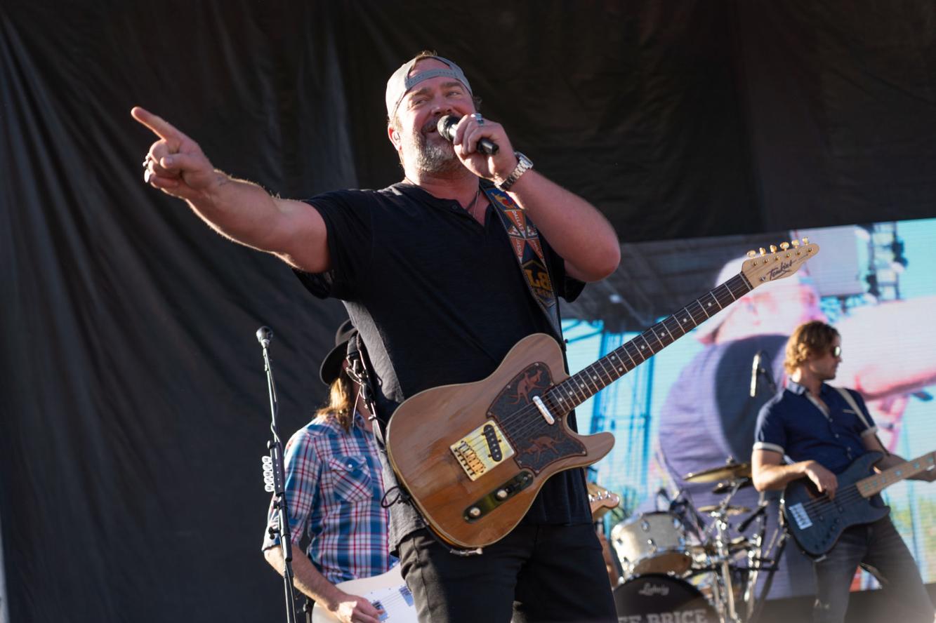 Two famous SC musicians are teaming up for a Charleston-area concert