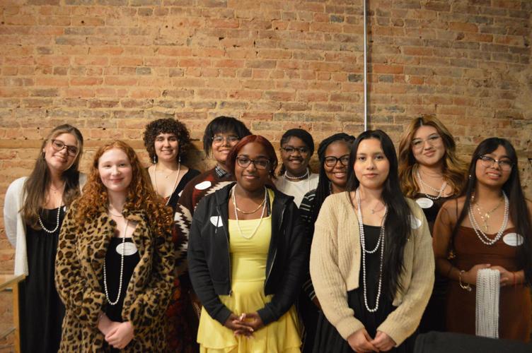 Comedy dinner benefits Aiken High School senior girls