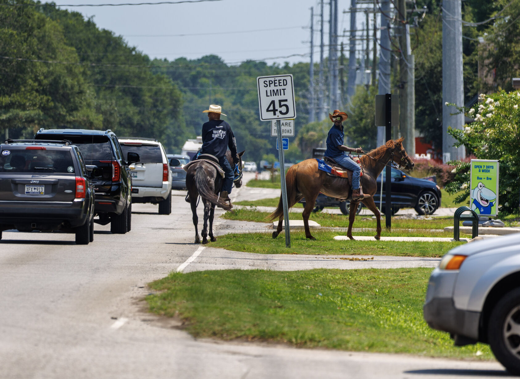 SCDOT plan for Folly Road median gets pushback by businesses