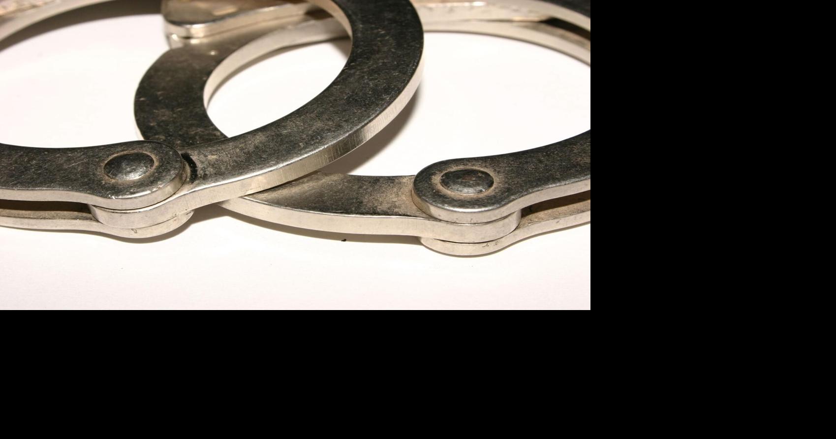 Columbia, SC man arrested after body found in road