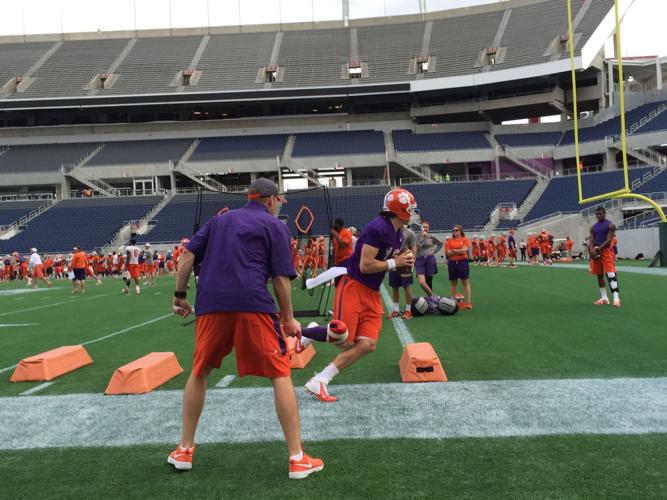 Clemson play-caller Tony Elliott to miss Sugar Bowl due to COVID-19