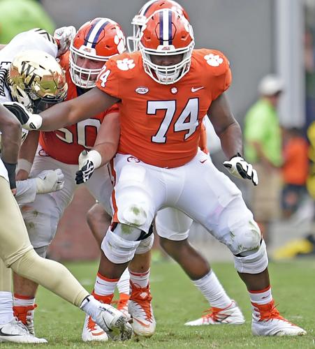 Clemson Freshman defensive tackle Tyler Davis already turning heads in ...