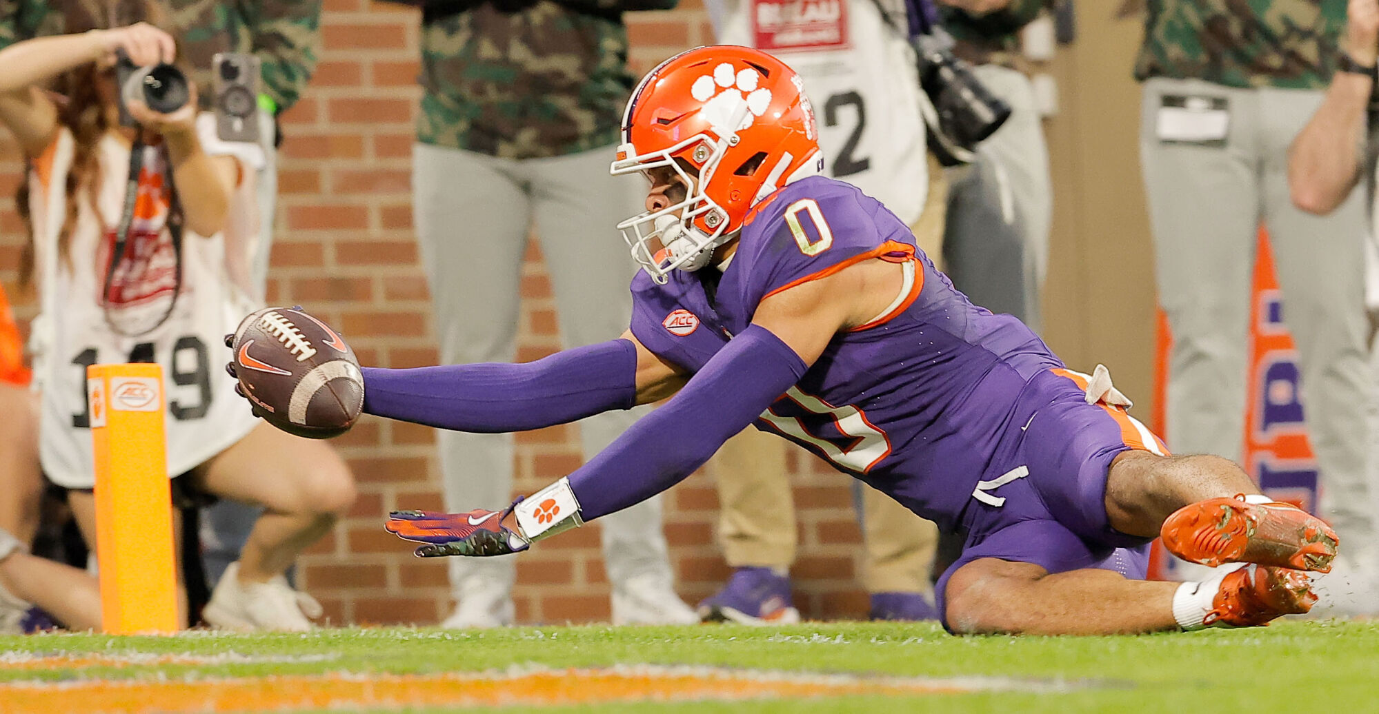 Clemson WR Antonio Williams will not return for senior year