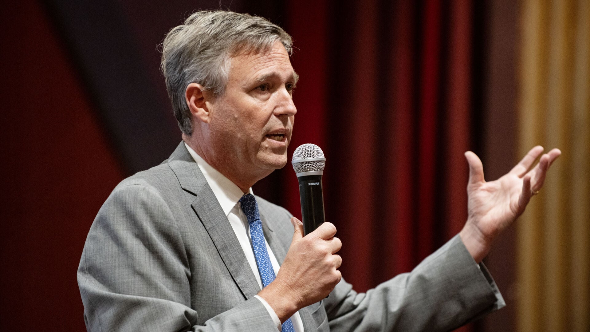 Columbia mayor criticizes Trump over housing bill reversal