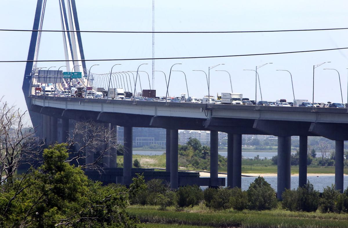 Don Holt Bridge crash leaves Charleston deputy seriously injured, tow ...