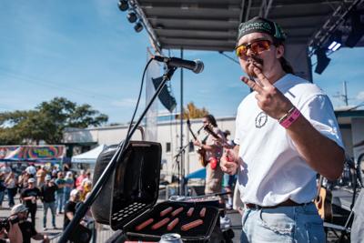 Band cooking hot dogs on Charleston concert stage goes viral