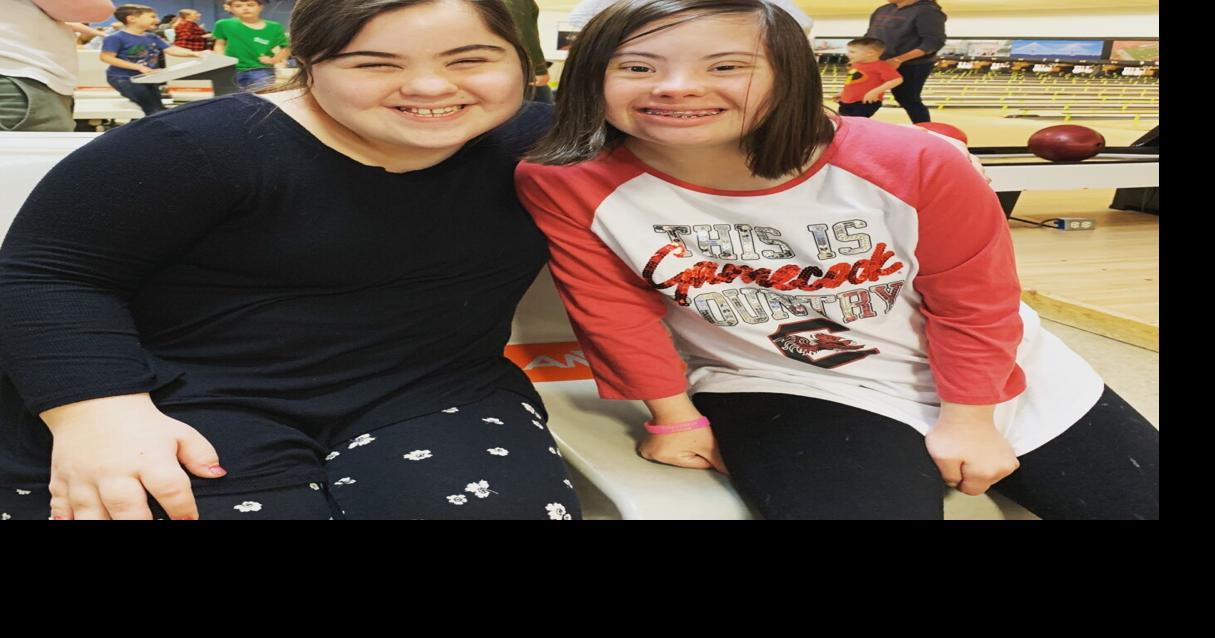 Best friends with Down syndrome to attend college together