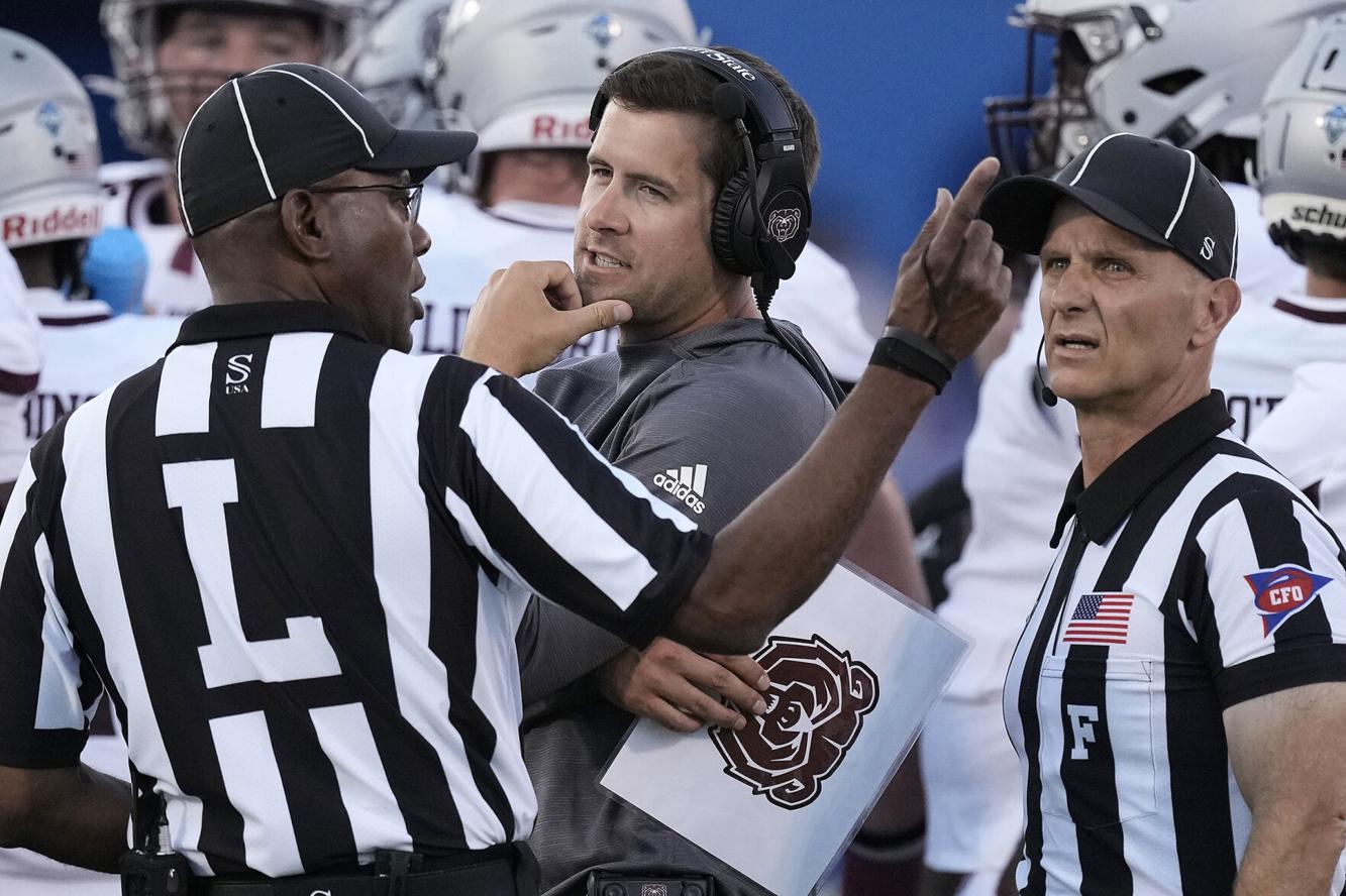 Coastal Carolina fans excited for new coach Ryan Beard