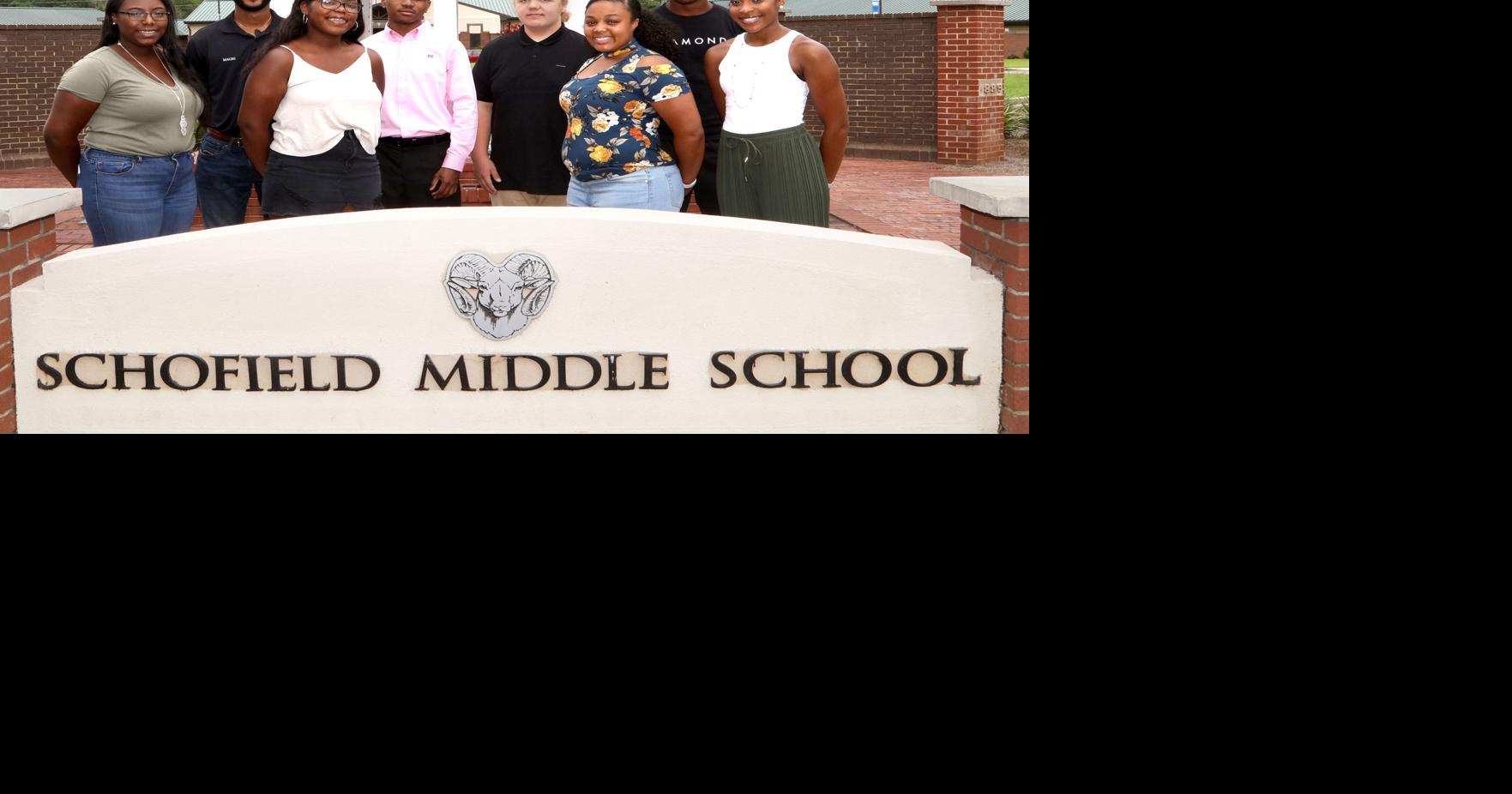 Students awarded more than $25,000 from Martha Schofield Scolarships