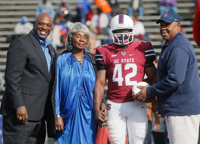 Joe Thomas Sr., 55, makes college football debut