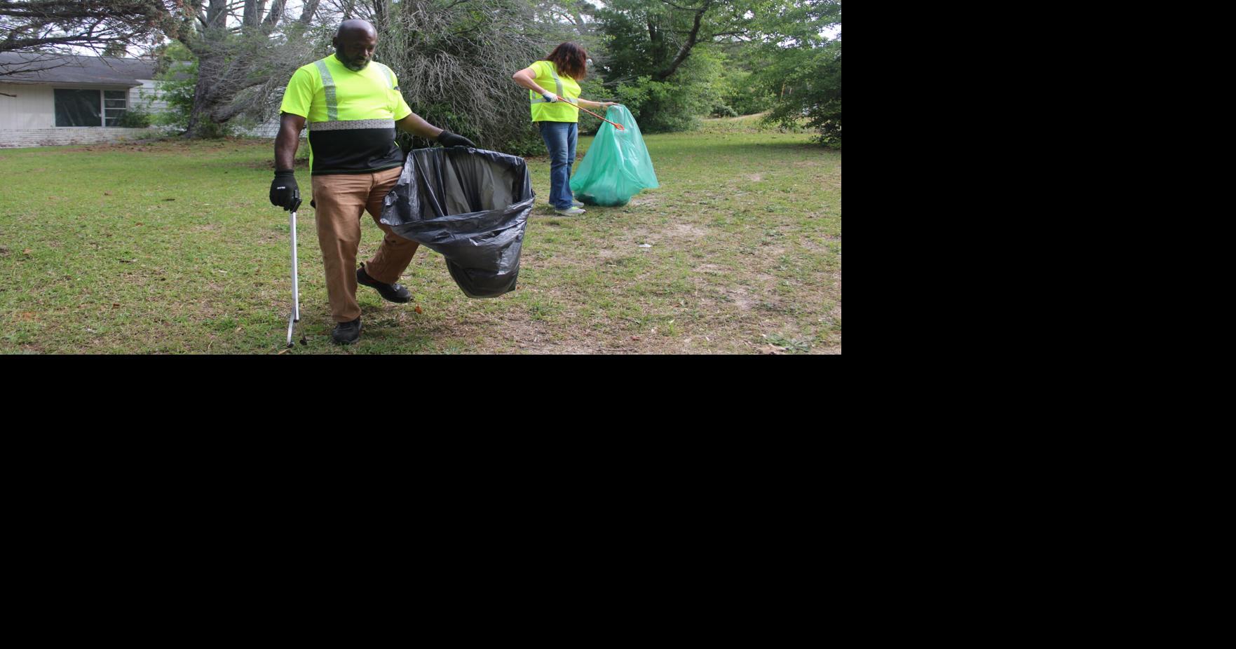 Crosland Park residents come together for neighborhood cleanup