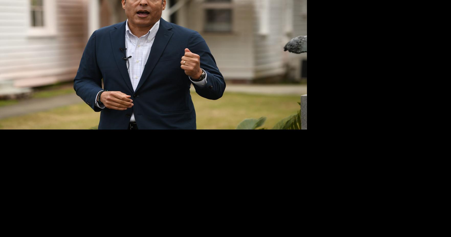 Michael B. Moore makes Beaufort campaign appearance