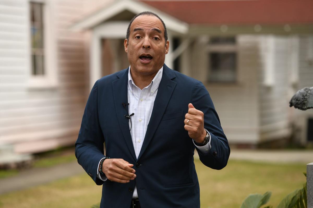 Michael B. Moore makes Beaufort campaign appearance