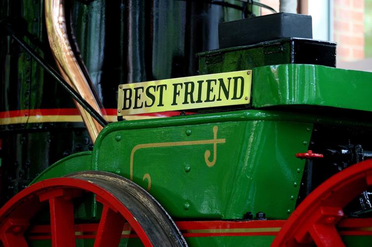 Charleston's 'Best Friend' train pulling holiday duty