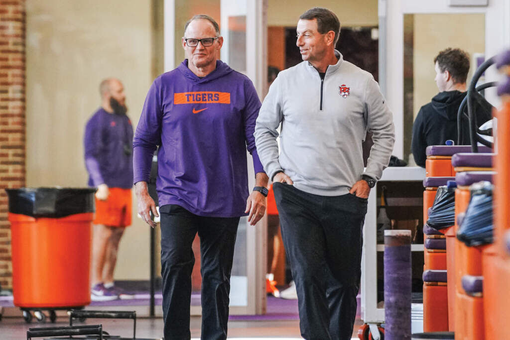 Clemson football DC Tom Allen makes debut on Tigers sideline