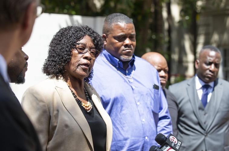 Former Charleston sheriff's deputy expected to go to trial