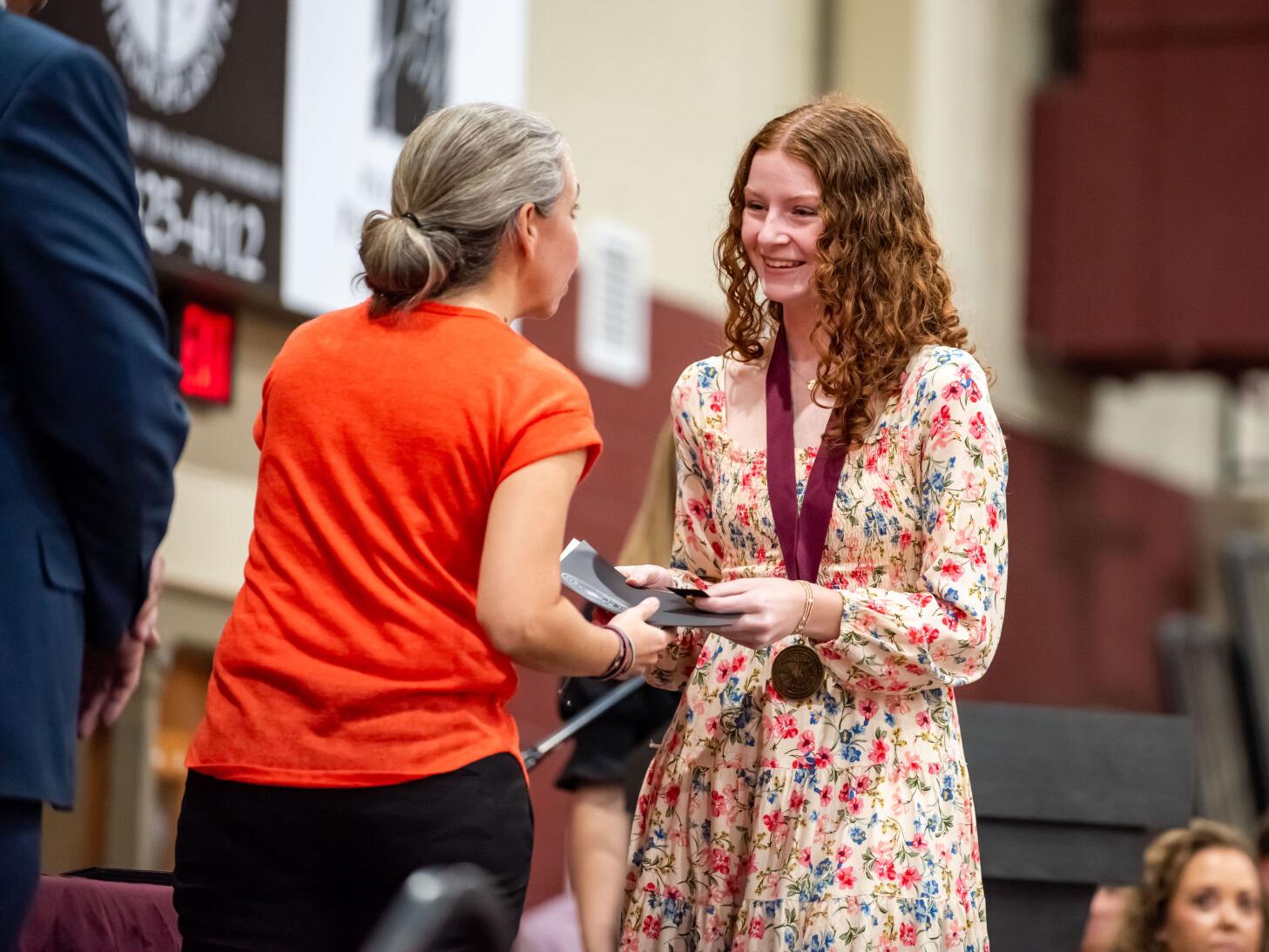 Ashley Ridge senior Hope Gillis wins scholarship, aims to pursue ...