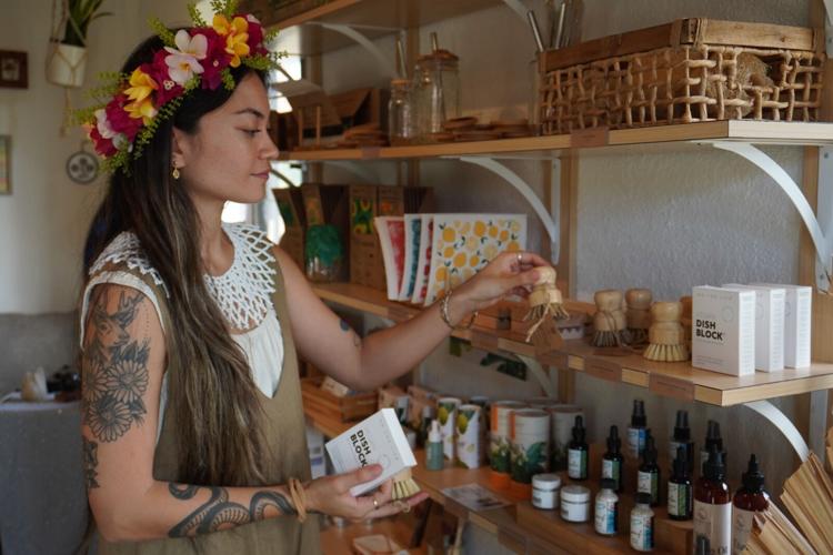 Numa'lo a hit with shoppers | Local News | postguam.com