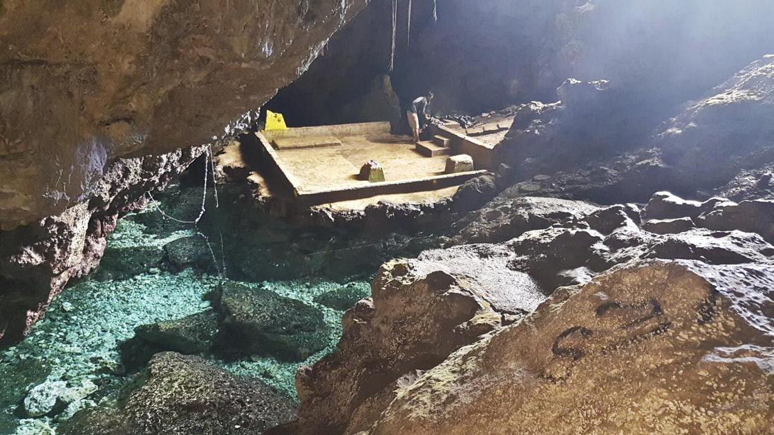 The marvelous Marbo Cave and cliffs | Spots on the Rock | postguam.com