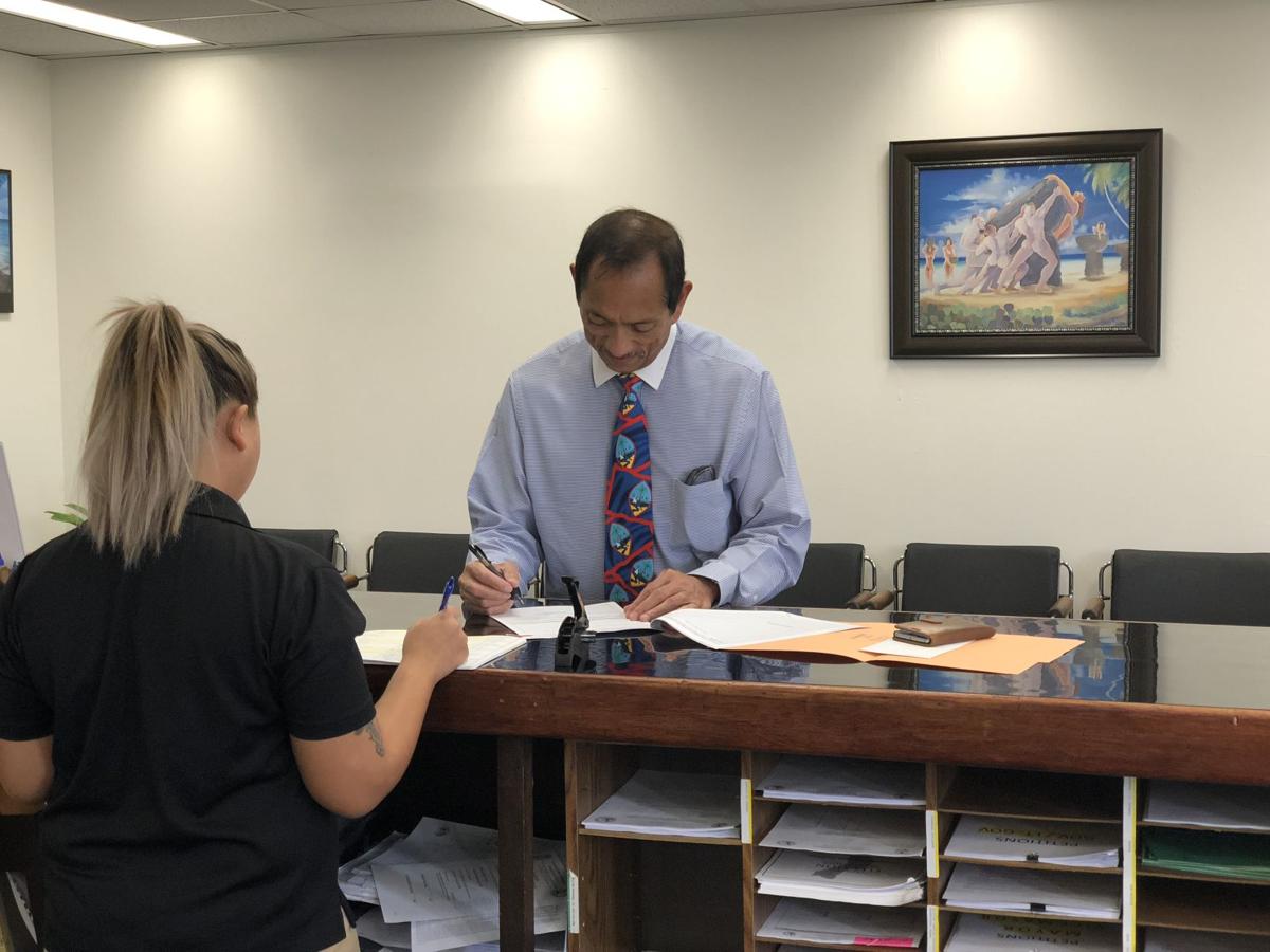 Crisostomo, Cruz to face off for public auditor | Local News | postguam.com