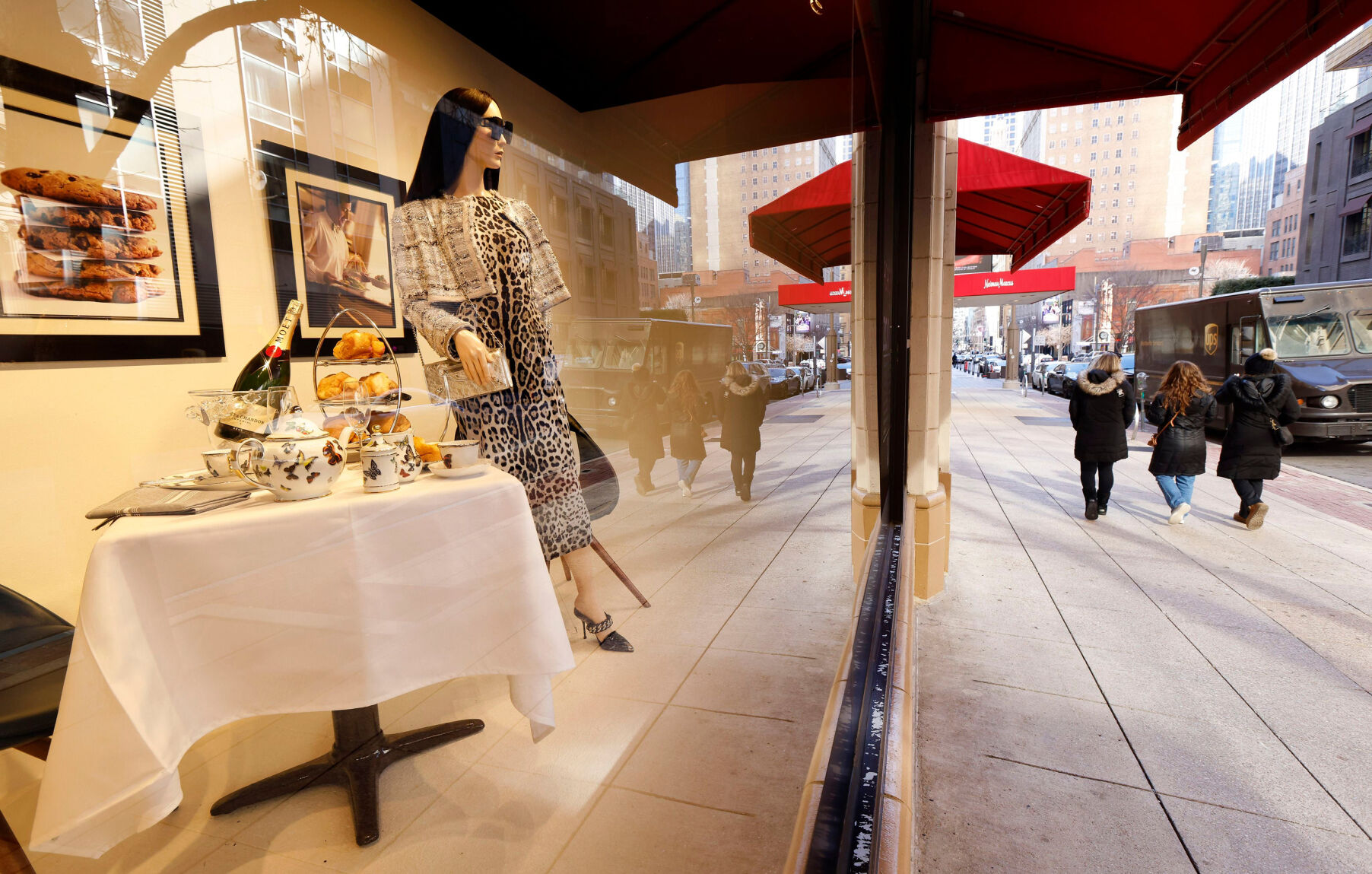 The ‘shocking’ closure of Neiman Marcus ends an era. Where does it go ...