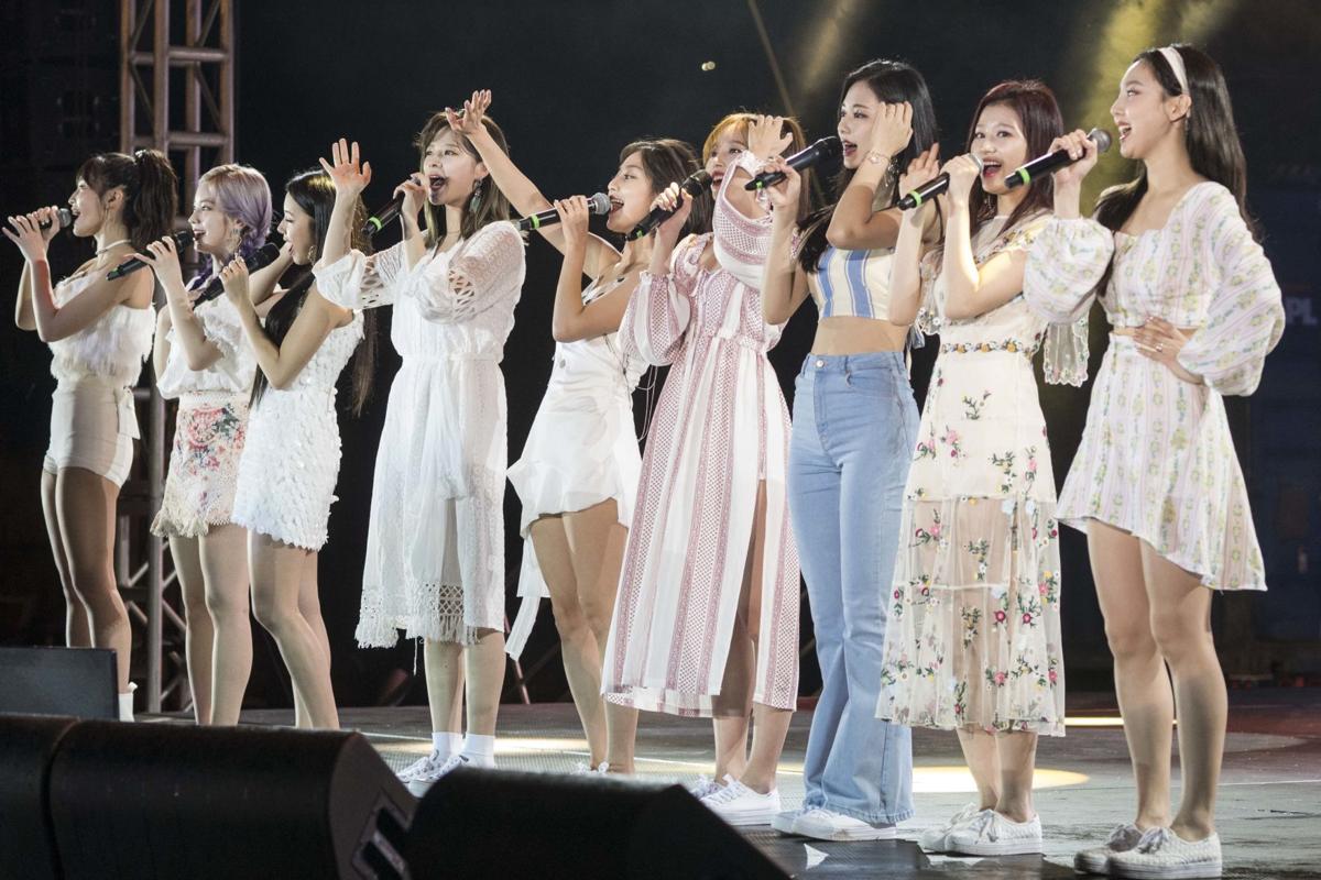 K-pop concert draws thousands | Local News | postguam.com